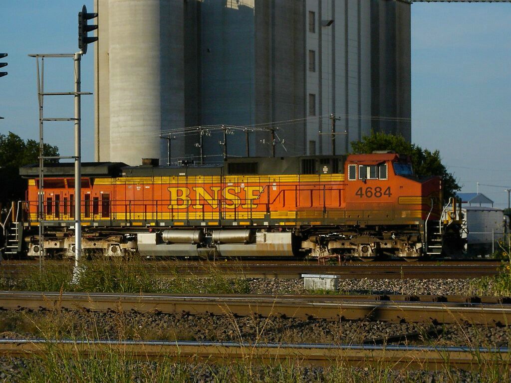 BNSF 4684